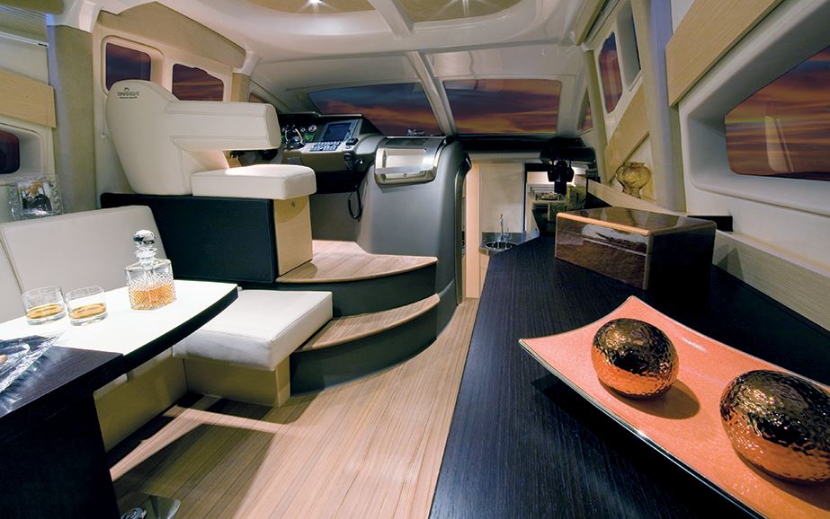 43ft Luxury Yacht - Cranchi Flybridge - Yacht Charter Hong Kong ...
